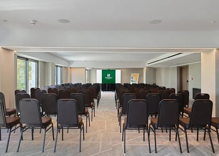 PENDELI RESORT, PLATRES